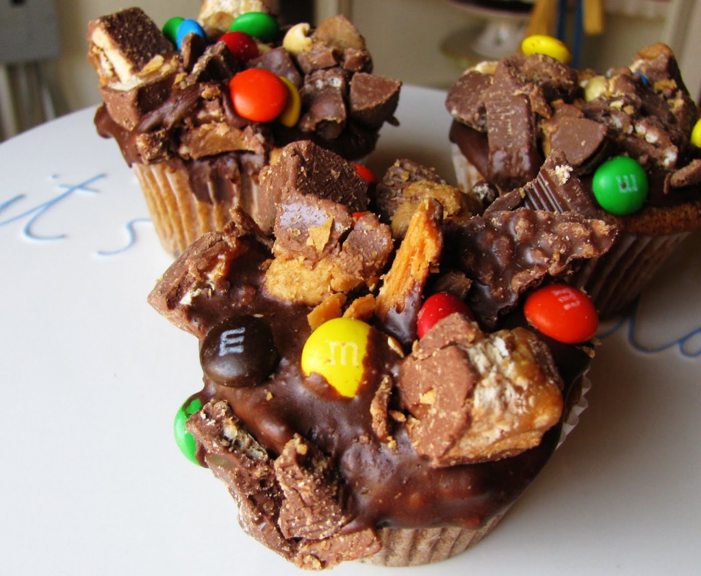 Candy Bar Recipes To Make With Your Kid's Halloween Candy - Mom's Blog