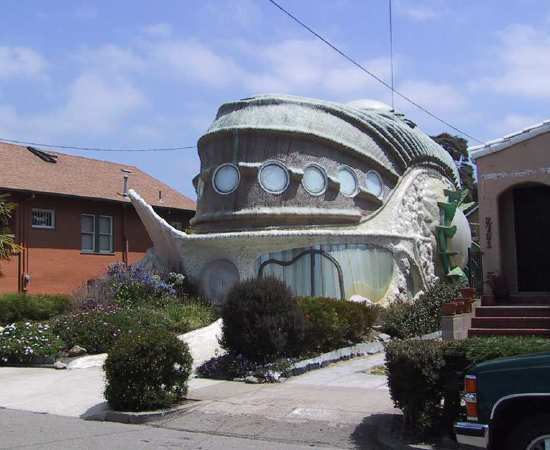 Weird and Strange Buildings - Mom's Blog